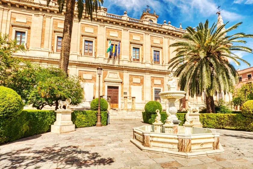 Archivo General de Indias a Siviglia: Storia e Consigli per la Visita